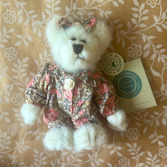 Boyds Bears | Accents | Vintage Boyds Bear Floral Outfit With Bows ...